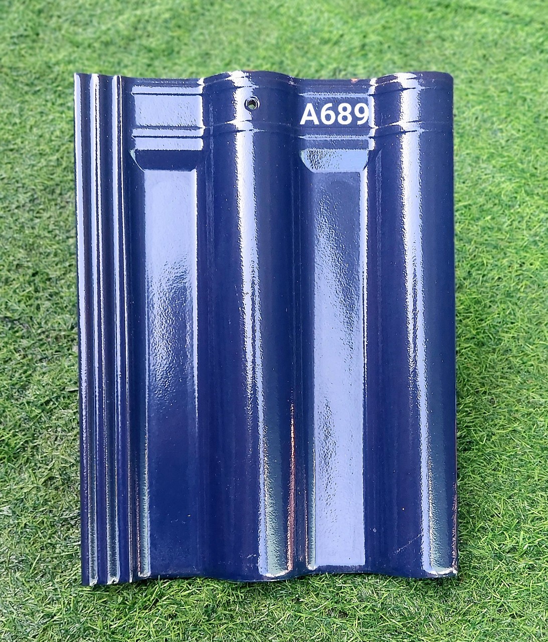 Ngói màu xanh dương AMATA A689 - NGÓI LỢP ÁNH DƯƠNG