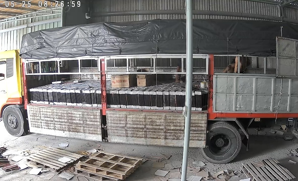 Kho ngói lợp Ánh Dương xuất ngói Amata A686 về Long An và Tây Ninh - NGÓI LỢP ÁNH DƯƠNG